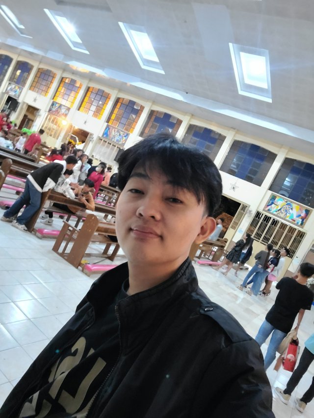 Bryan, 28, Legaspi - "GayFriendly"
