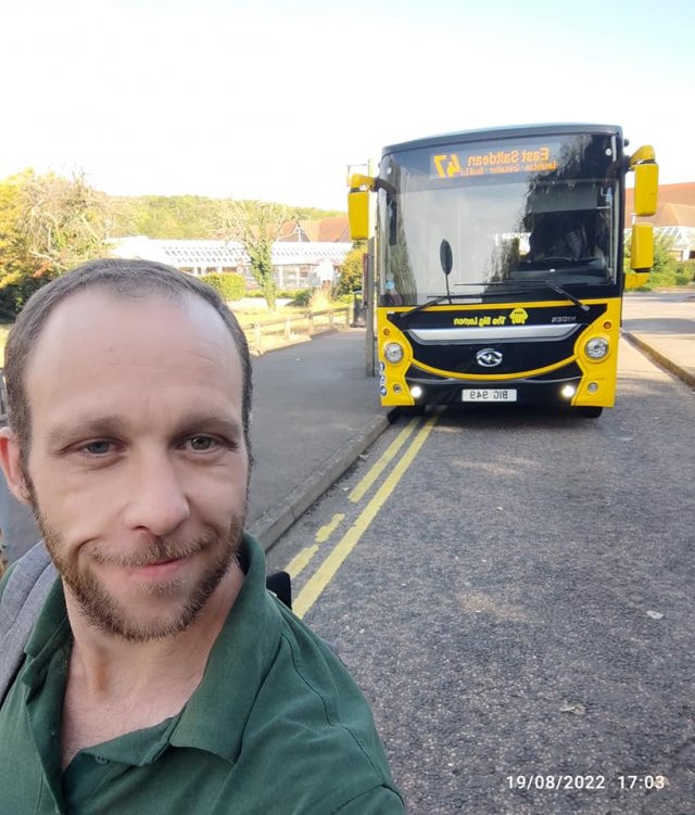 Andy, 35, Guildford - "GayFriendly"