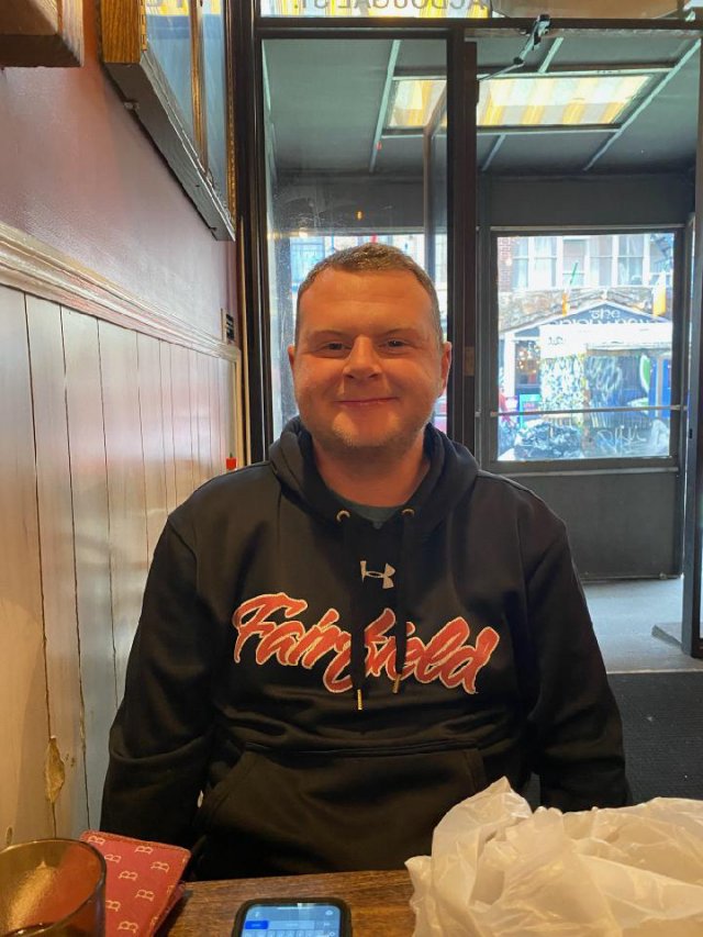 Eric , 27, Fairfield - "GayFriendly"