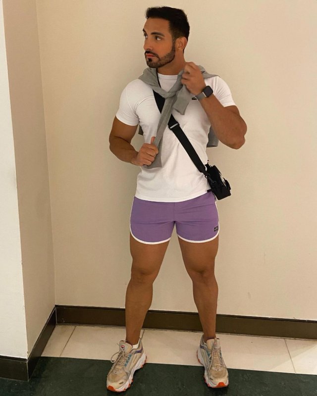 Devan, 38, Dallas - "GayFriendly"