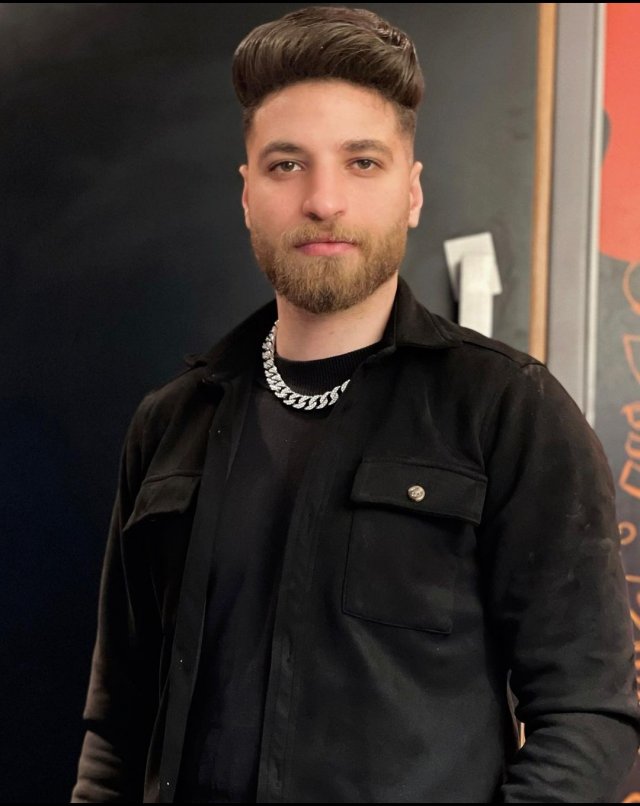 Mesho, 25, Amherst - "GayFriendly"