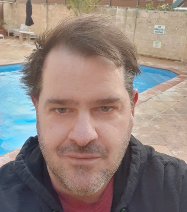 Bruce , 45, Perth - "GayFriendly"