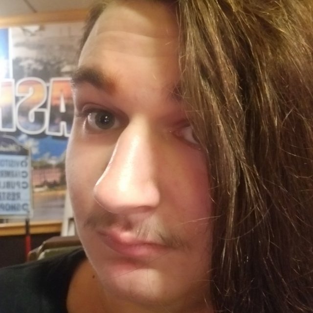 Dustin, 22, Springfield - "GayFriendly"