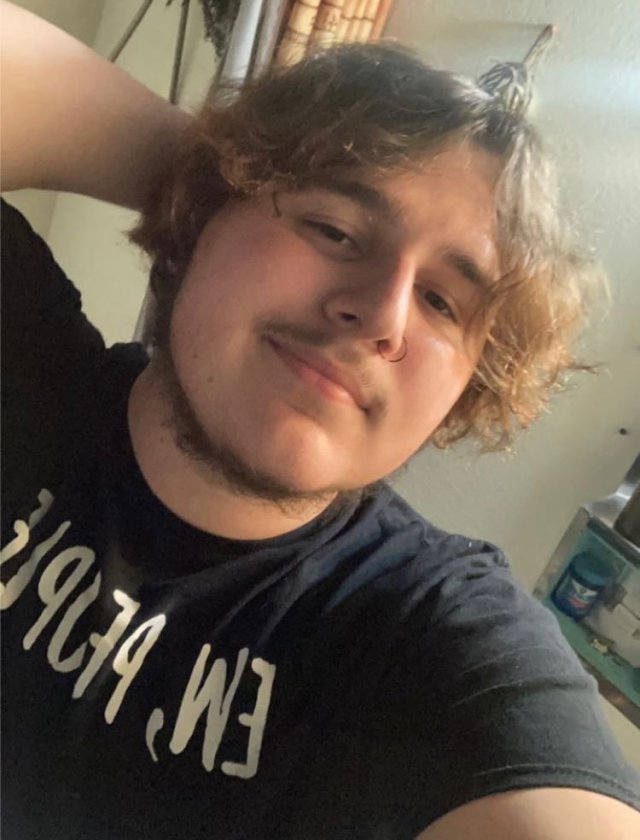 Zech, 21, Tempe - "GayFriendly"