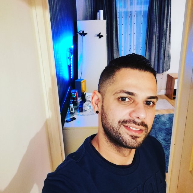 Andrej, 38, Doncaster - "GayFriendly"